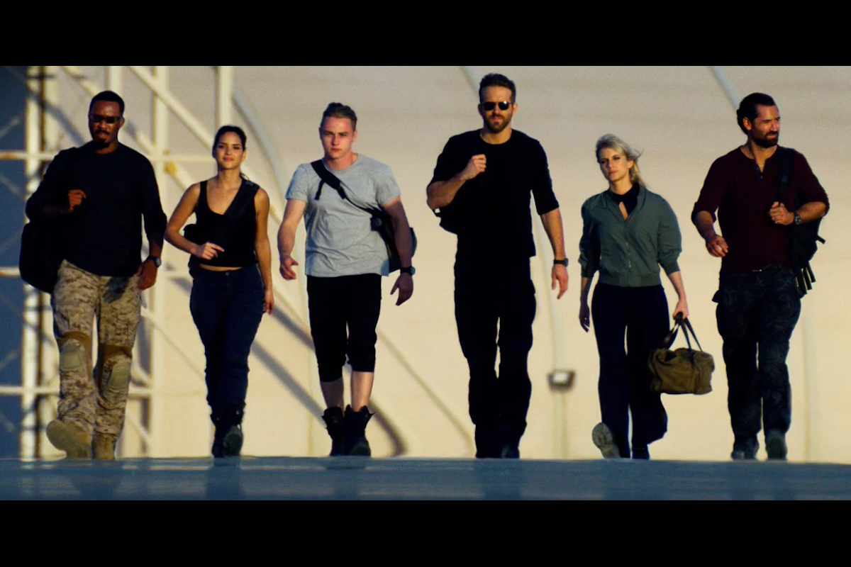 '6 Underground': Dead Operators Are the Scariest Operators | Military.com