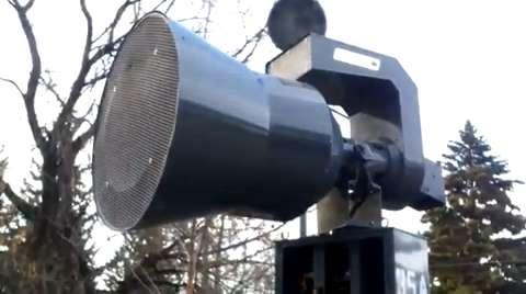 Guy Tests Air Raid Siren in Driveway | Military.com
