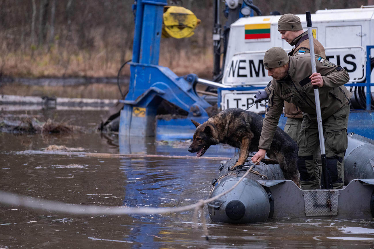 4th US Soldier's Body Recovered from Lithuanian Swamp - Combat ...